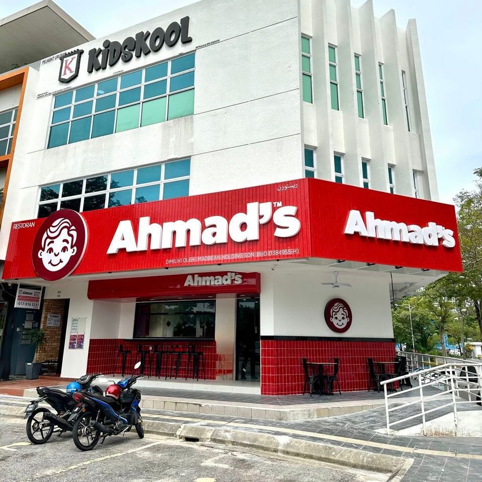 Ahmad's Fried Chicken - Malaysia's Pride
